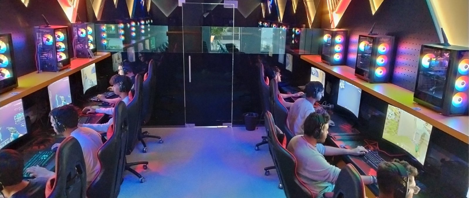 Local Kids Thriving at desportz’s Esports Youth Programs Led by Certified Coaches - desportz